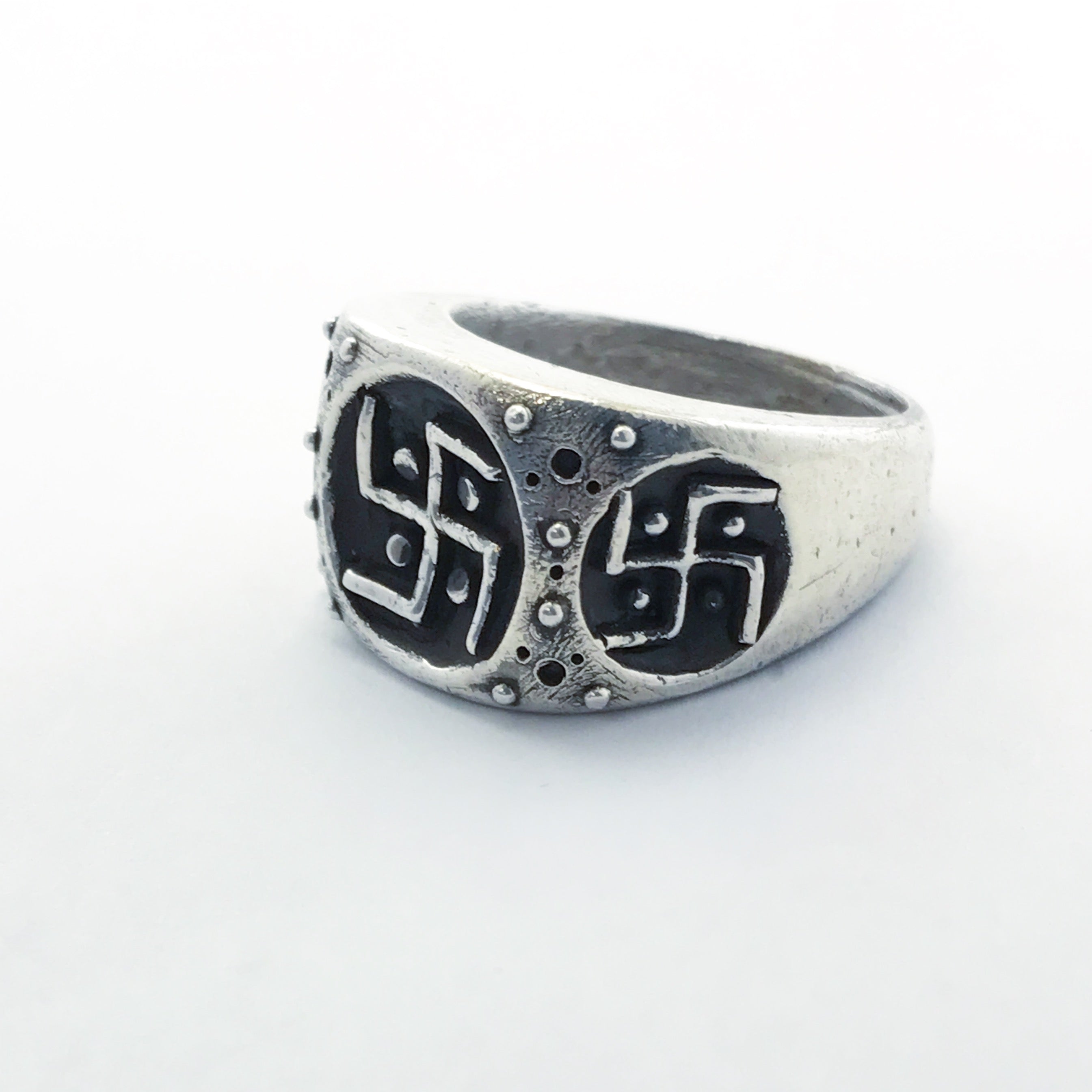 Swastica Buddista – armada_art